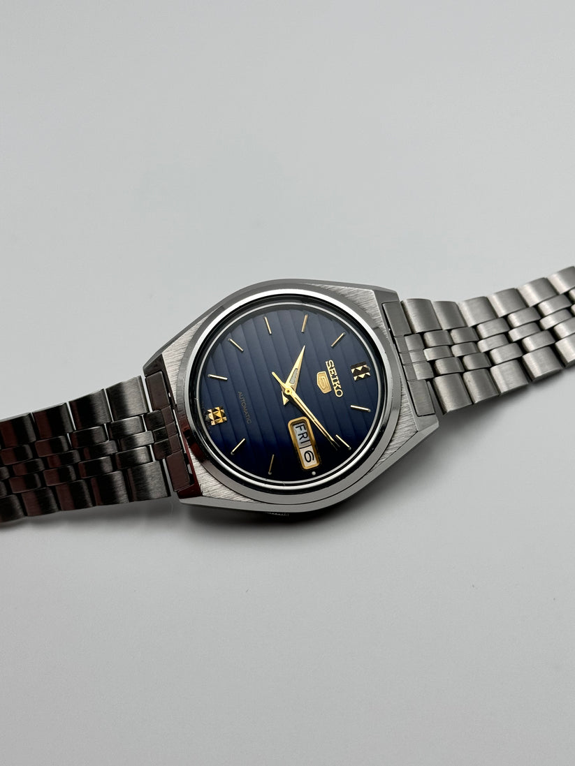 Seiko 5 Automatic 7009-876A - Extremely Rare Dial! – The Wrist Watcher